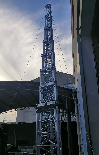 RAPID DEPLOYMENT Trailer Tower With Shelter Cell On Wheels COW 100ft ...